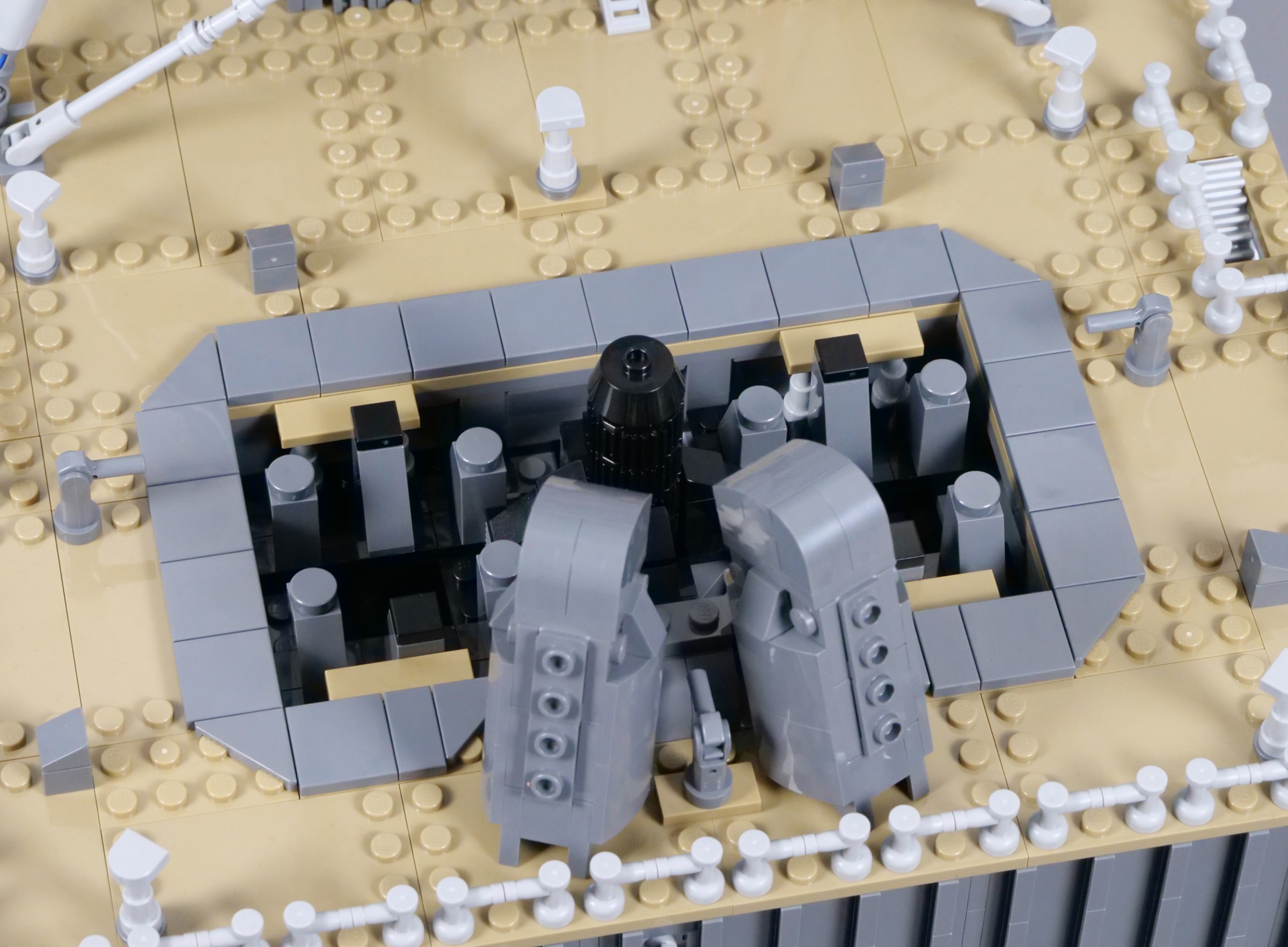 LEGO Icons 10341 NASA Artemis Space Launch System review | Brickset